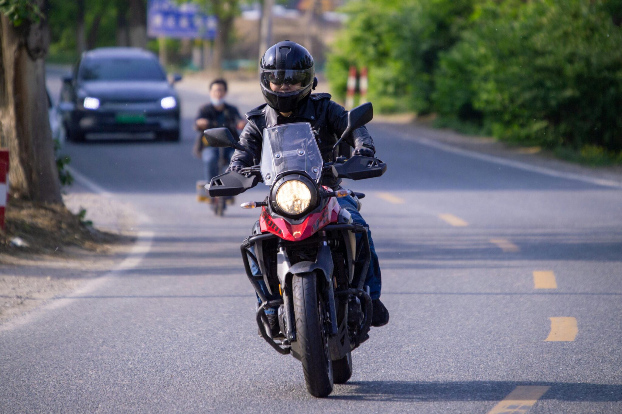 Tips for Safely Sharing the Road with Motorcycles - CPC Logistics